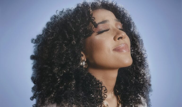 Gabriela Gomes Apresenta Seu Novo álbum “eu Tenho Pai” Gospel One Brasil